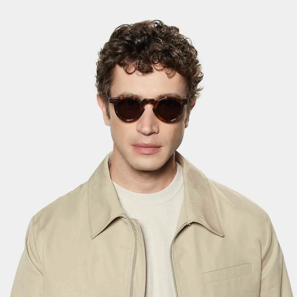 Vintage round tortoise sunnies: Welt | TBD Eyewear